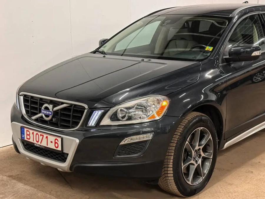 Pelēks Volvo XC60 2012 Jūrmala, ar dzinēja tilpumu 2.00 L un nobraukumu 302 tūkst. km par 10450 €, foto 7 vietnē AUTOMOTO.COM.LV