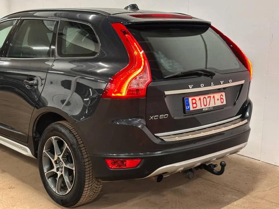 Pelēks Volvo XC60 2012 Jūrmala, ar dzinēja tilpumu 2.00 L un nobraukumu 302 tūkst. km par 10450 €, foto 8 vietnē AUTOMOTO.COM.LV
