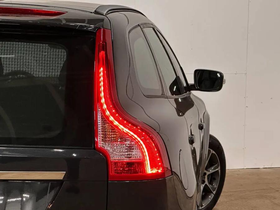 Pelēks Volvo XC60 2012 Jūrmala, ar dzinēja tilpumu 2.00 L un nobraukumu 302 tūkst. km par 10450 €, foto 14 vietnē AUTOMOTO.COM.LV