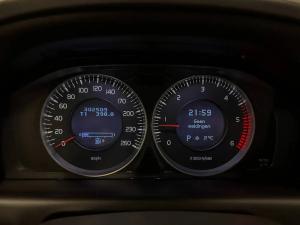 Pelēks Volvo XC60 2012 Jūrmala, ar dzinēja tilpumu 2.00 L un nobraukumu 302 tūkst. km par 10450 €, foto 34 vietnē AUTOMOTO.COM.LV