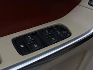 Grey Volvo XC60 2012 in Jelgava, with an engine capacity of 2.40 L and mileage of 276 thousand km for 9250 €, photo 20 on AUTOMOTO.COM.LV