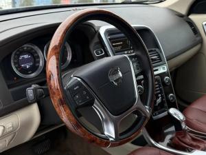 Grey Volvo XC60 2012 in Jelgava, with an engine capacity of 2.40 L and mileage of 276 thousand km for 9250 €, photo 25 on AUTOMOTO.COM.LV
