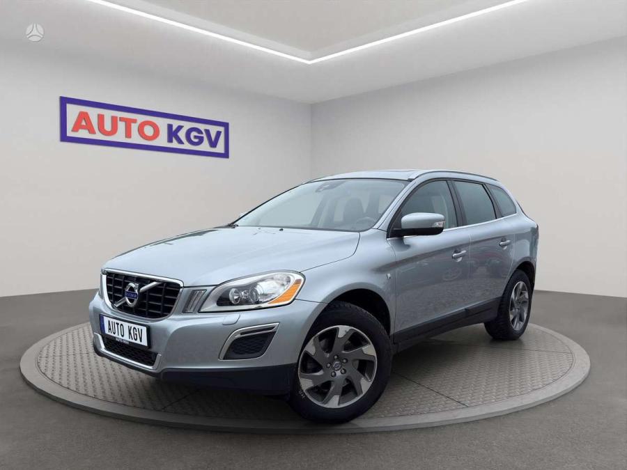 Grey Volvo XC60 2012 in Kaunas, with an engine capacity of 2.00 L and mileage of 273 thousand km for 10999 €, photo 1 on AUTOMOTO.COM.LV