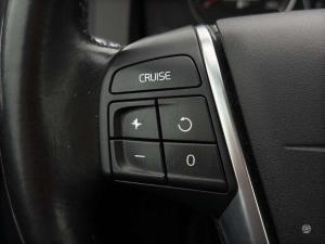 Grey Volvo XC60 2012 in Kaunas, with an engine capacity of 2.00 L and mileage of 273 thousand km for 10999 €, photo 20 on AUTOMOTO.COM.LV