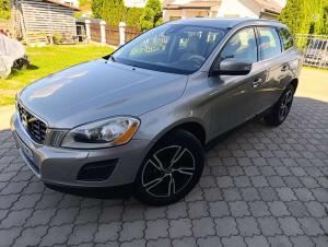 Grey Volvo XC60 2012 in Panevezys, with an engine capacity of 2.40 L and mileage of 204 thousand km for 8400 €, photo 3 on AUTOMOTO.COM.LV