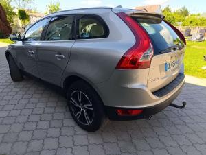 Grey Volvo XC60 2012 in Panevezys, with an engine capacity of 2.40 L and mileage of 204 thousand km for 8400 €, photo 4 on AUTOMOTO.COM.LV