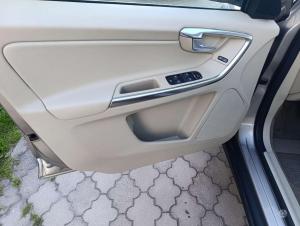 Grey Volvo XC60 2012 in Panevezys, with an engine capacity of 2.40 L and mileage of 204 thousand km for 8400 €, photo 14 on AUTOMOTO.COM.LV