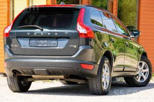 Grey Volvo XC60 2012 in Tukums, with an engine capacity of 2.00 L and mileage of 299 thousand km for 9190 €, photo 4 on AUTOMOTO.COM.LV