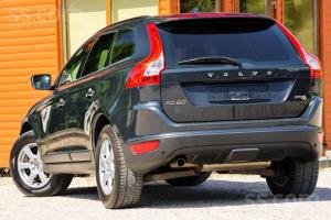Grey Volvo XC60 2012 in Tukums, with an engine capacity of 2.00 L and mileage of 299 thousand km for 9190 €, photo 5 on AUTOMOTO.COM.LV