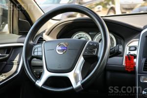 Grey Volvo XC60 2012 in Tukums, with an engine capacity of 2.00 L and mileage of 299 thousand km for 9190 €, photo 12 on AUTOMOTO.COM.LV
