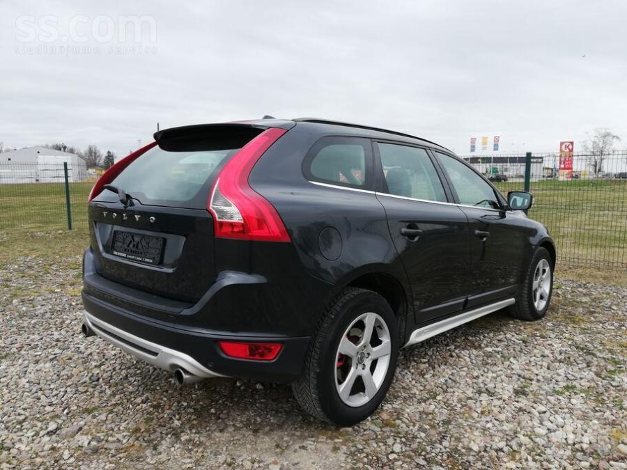 Pelēks Volvo XC60 2012 Saldus, ar dzinēja tilpumu 2.00 L un nobraukumu 352 tūkst. km par 8700 €, foto 3 vietnē AUTOMOTO.COM.LV