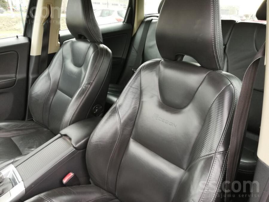 Pelēks Volvo XC60 2012 Saldus, ar dzinēja tilpumu 2.00 L un nobraukumu 352 tūkst. km par 8700 €, foto 12 vietnē AUTOMOTO.COM.LV