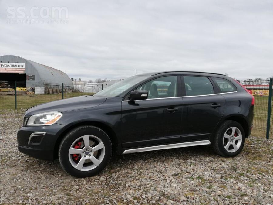 Pelēks Volvo XC60 2012 Saldus, ar dzinēja tilpumu 2.00 L un nobraukumu 352 tūkst. km par 8700 €, foto 17 vietnē AUTOMOTO.COM.LV