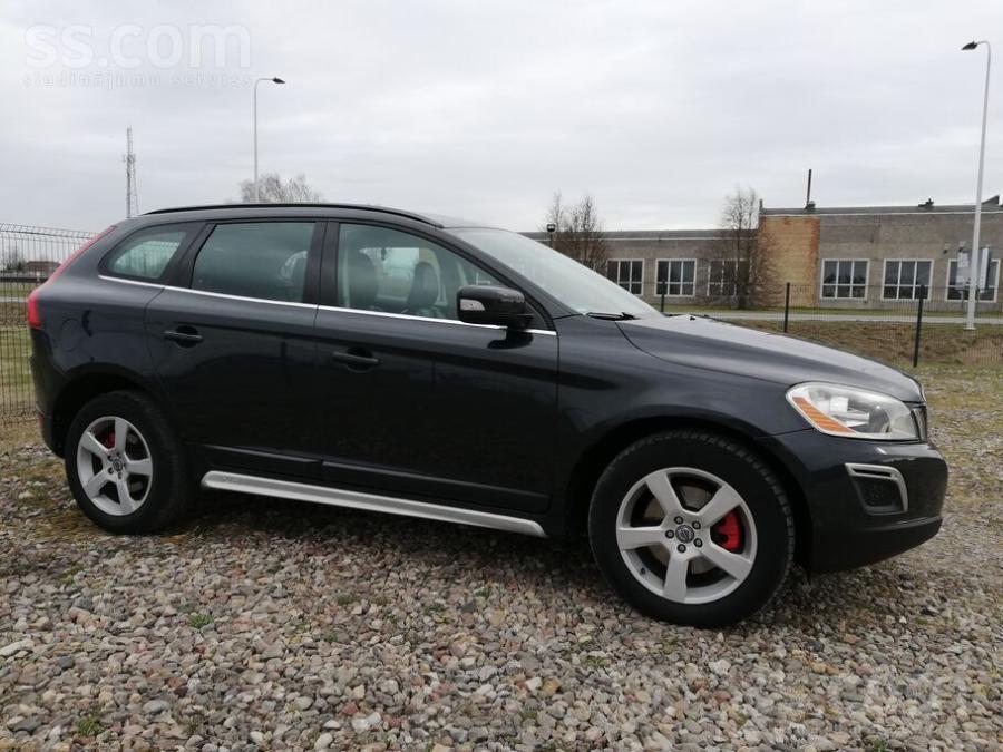 Pelēks Volvo XC60 2012 Saldus, ar dzinēja tilpumu 2.00 L un nobraukumu 352 tūkst. km par 8700 €, foto 18 vietnē AUTOMOTO.COM.LV
