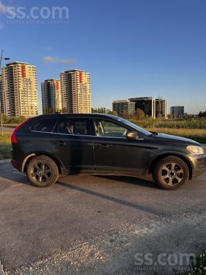 Pelēks Volvo XC60 2012 Rīga, ar dzinēja tilpumu 2.40 L un nobraukumu 234 tūkst. km par 6100 €, foto 3 vietnē AUTOMOTO.COM.LV