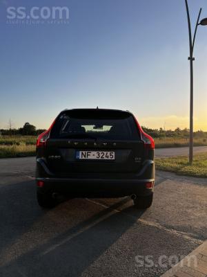 Pelēks Volvo XC60 2012 Rīga, ar dzinēja tilpumu 2.40 L un nobraukumu 234 tūkst. km par 6100 €, foto 5 vietnē AUTOMOTO.COM.LV