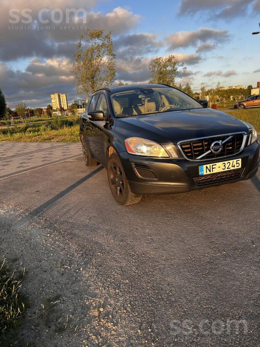 Pelēks Volvo XC60 2012 Rīga, ar dzinēja tilpumu 2.40 L un nobraukumu 234 tūkst. km par 6100 €, foto 16 vietnē AUTOMOTO.COM.LV