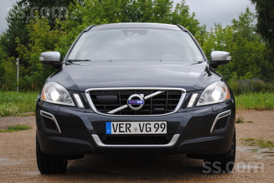 Pelēks Volvo XC60 2012 Rīga, ar dzinēja tilpumu 2.40 L un nobraukumu 275 tūkst. km par 10390 €, foto 6 vietnē AUTOMOTO.COM.LV