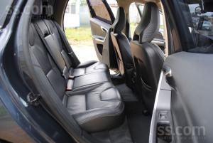 Pelēks Volvo XC60 2012 Rīga, ar dzinēja tilpumu 2.40 L un nobraukumu 275 tūkst. km par 10390 €, foto 11 vietnē AUTOMOTO.COM.LV