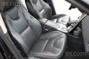 Pelēks Volvo XC60 2012 Rīga, ar dzinēja tilpumu 2.40 L un nobraukumu 275 tūkst. km par 10390 €, foto 13 vietnē AUTOMOTO.COM.LV