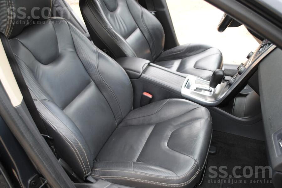 Pelēks Volvo XC60 2012 Rīga, ar dzinēja tilpumu 2.40 L un nobraukumu 275 tūkst. km par 10390 €, foto 13 vietnē AUTOMOTO.COM.LV