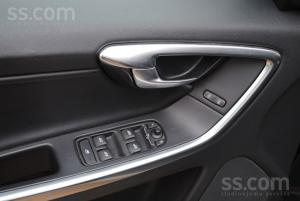 Pelēks Volvo XC60 2012 Rīga, ar dzinēja tilpumu 2.40 L un nobraukumu 275 tūkst. km par 10390 €, foto 15 vietnē AUTOMOTO.COM.LV
