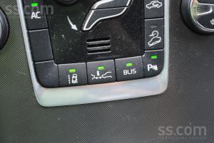Pelēks Volvo XC60 2012 Rīga, ar dzinēja tilpumu 2.40 L un nobraukumu 275 tūkst. km par 10390 €, foto 18 vietnē AUTOMOTO.COM.LV