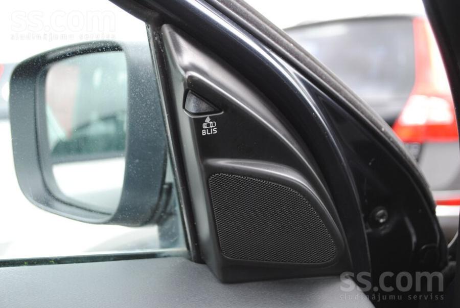 Pelēks Volvo XC60 2012 Rīga, ar dzinēja tilpumu 2.40 L un nobraukumu 275 tūkst. km par 10390 €, foto 26 vietnē AUTOMOTO.COM.LV
