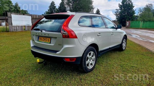 Pelēks Volvo XC60 2012 Balvi, ar dzinēja tilpumu 2.00 L un nobraukumu 0 tūkst. km par 8300 €, foto 6 vietnē AUTOMOTO.COM.LV