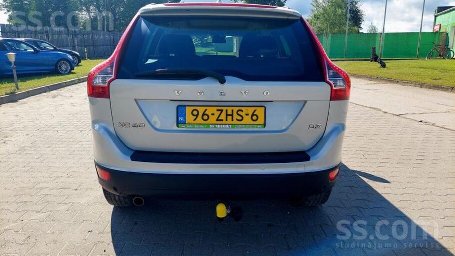Grey Volvo XC60 2012 in Balvi, with an engine capacity of 2.00 L and mileage of 0 thousand km for 8300 €, photo 16 on AUTOMOTO.COM.LV