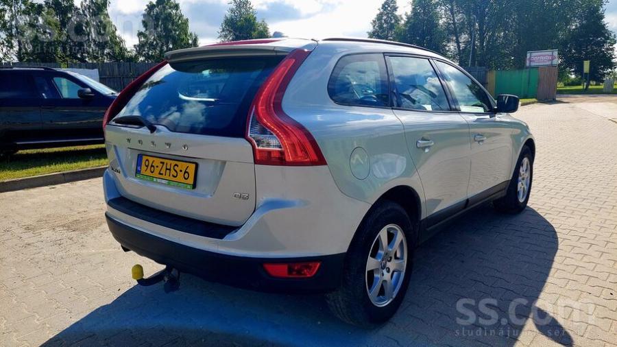 Grey Volvo XC60 2012 in Balvi, with an engine capacity of 2.00 L and mileage of 0 thousand km for 8300 €, photo 17 on AUTOMOTO.COM.LV