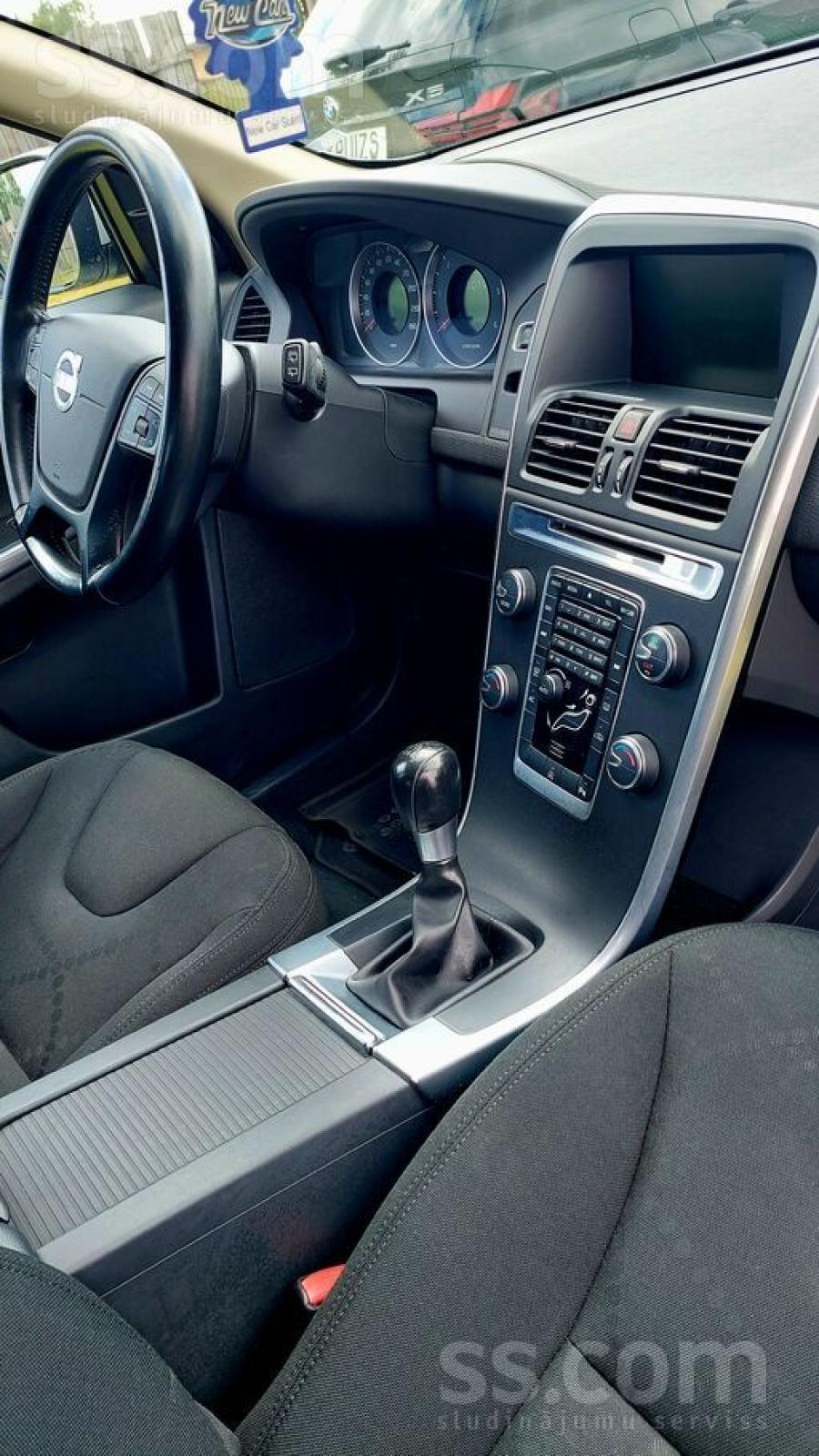 Grey Volvo XC60 2012 in Balvi, with an engine capacity of 2.00 L and mileage of 0 thousand km for 8300 €, photo 26 on AUTOMOTO.COM.LV