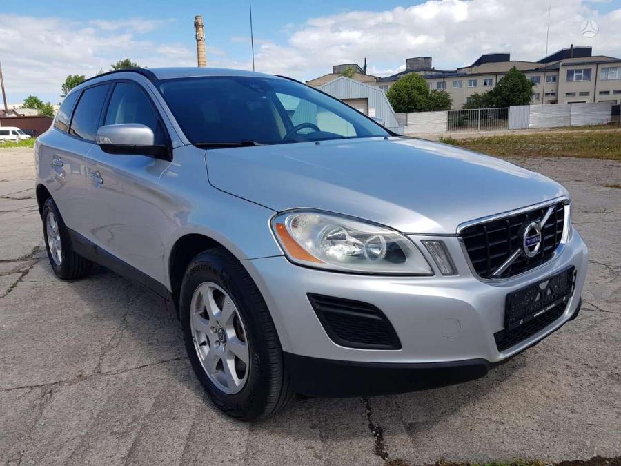 Pelēks Volvo XC60 2012 Šauļi, ar dzinēja tilpumu 1.98 L un nobraukumu 205 tūkst. km par 8200 €, foto 4 vietnē AUTOMOTO.COM.LV