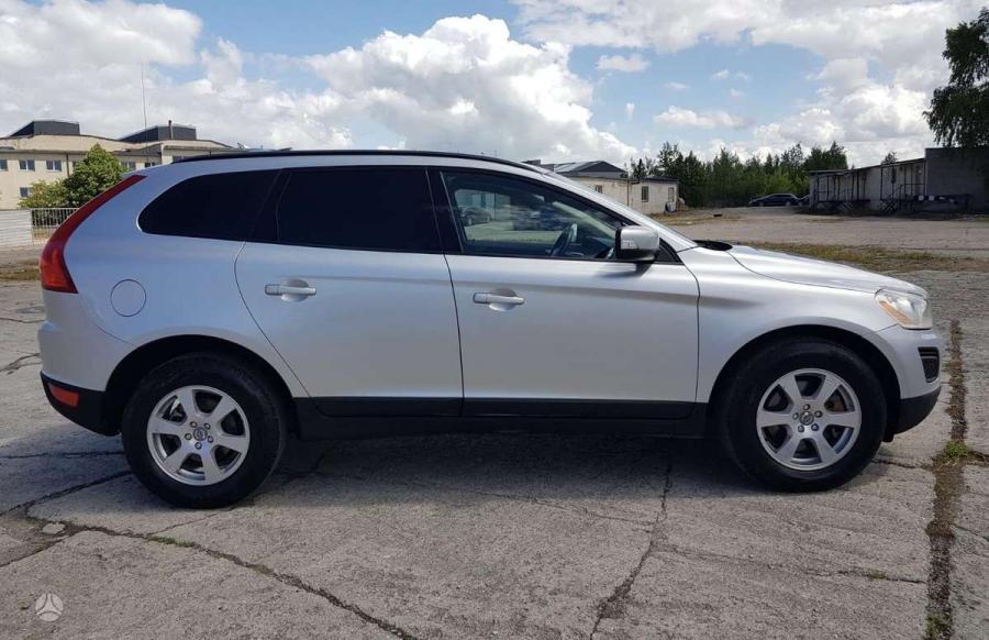 Pelēks Volvo XC60 2012 Šauļi, ar dzinēja tilpumu 1.98 L un nobraukumu 205 tūkst. km par 8200 €, foto 6 vietnē AUTOMOTO.COM.LV