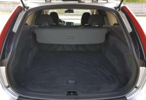 Pelēks Volvo XC60 2012 Šauļi, ar dzinēja tilpumu 1.98 L un nobraukumu 205 tūkst. km par 8200 €, foto 14 vietnē AUTOMOTO.COM.LV