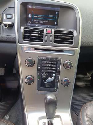 Pelēks Volvo XC60 2012 Šauļi, ar dzinēja tilpumu 1.98 L un nobraukumu 279 tūkst. km par 8950 €, foto 20 vietnē AUTOMOTO.COM.LV