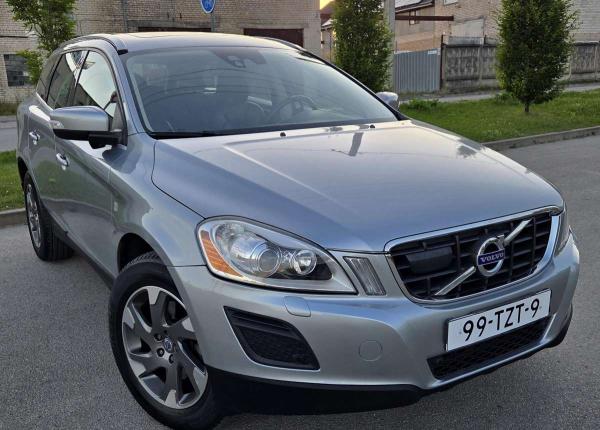 Pelēks Volvo XC60 2012 Kauņa, ar dzinēja tilpumu 2.40 L un nobraukumu 239 tūkst. km par 10950 €, foto 1 vietnē AUTOMOTO.COM.LV