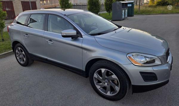Pelēks Volvo XC60 2012 Kauņa, ar dzinēja tilpumu 2.40 L un nobraukumu 239 tūkst. km par 10950 €, foto 2 vietnē AUTOMOTO.COM.LV