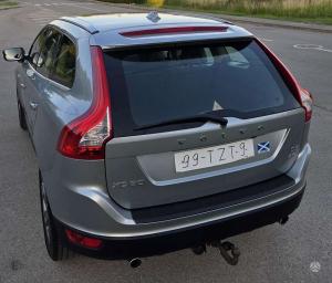 Pelēks Volvo XC60 2012 Kauņa, ar dzinēja tilpumu 2.40 L un nobraukumu 239 tūkst. km par 10950 €, foto 9 vietnē AUTOMOTO.COM.LV