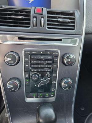 Pelēks Volvo XC60 2012 Kauņa, ar dzinēja tilpumu 2.40 L un nobraukumu 239 tūkst. km par 10950 €, foto 15 vietnē AUTOMOTO.COM.LV