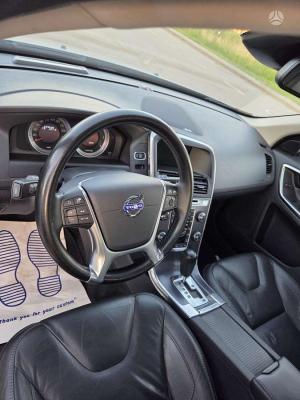 Pelēks Volvo XC60 2012 Kauņa, ar dzinēja tilpumu 2.40 L un nobraukumu 239 tūkst. km par 10950 €, foto 18 vietnē AUTOMOTO.COM.LV