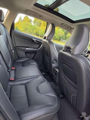 Pelēks Volvo XC60 2012 Kauņa, ar dzinēja tilpumu 2.40 L un nobraukumu 239 tūkst. km par 10950 €, foto 22 vietnē AUTOMOTO.COM.LV