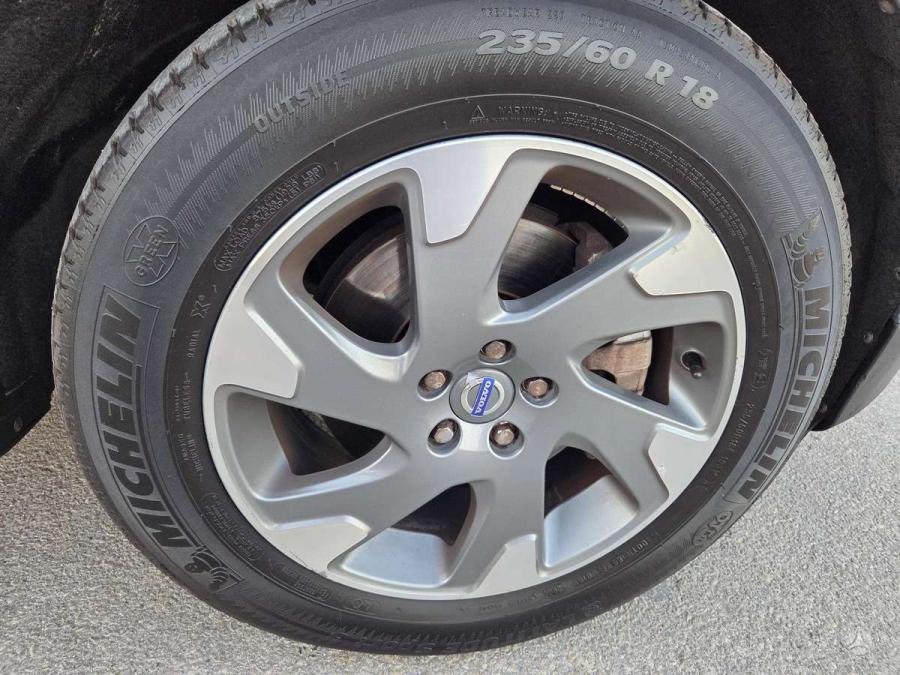 Pelēks Volvo XC60 2012 Kauņa, ar dzinēja tilpumu 2.40 L un nobraukumu 239 tūkst. km par 10950 €, foto 25 vietnē AUTOMOTO.COM.LV