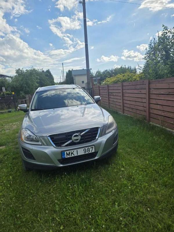 Pelēks Volvo XC60 2012 Viļņa, ar dzinēja tilpumu 2.40 L un nobraukumu 344 tūkst. km par 8500 €, foto 2 vietnē AUTOMOTO.COM.LV