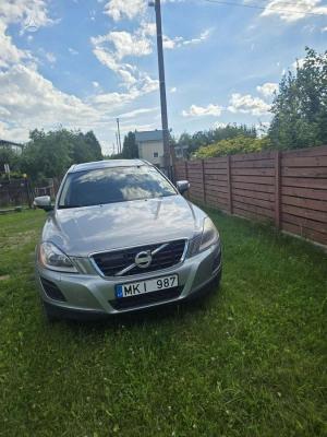 Grey Volvo XC60 2012 in Vilnius, with an engine capacity of 2.40 L and mileage of 344 thousand km for 8500 €, photo 3 on AUTOMOTO.COM.LV