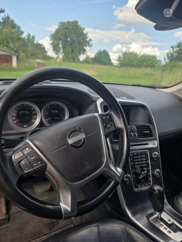 Pelēks Volvo XC60 2012 Viļņa, ar dzinēja tilpumu 2.40 L un nobraukumu 344 tūkst. km par 8500 €, foto 8 vietnē AUTOMOTO.COM.LV