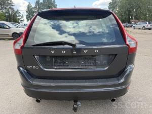 Grey Volvo XC60 2012 in Riga, with an engine capacity of 2.40 L and mileage of 292 thousand km for 9280 €, photo 7 on AUTOMOTO.COM.LV