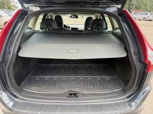 Grey Volvo XC60 2012 in Riga, with an engine capacity of 2.40 L and mileage of 292 thousand km for 9280 €, photo 16 on AUTOMOTO.COM.LV