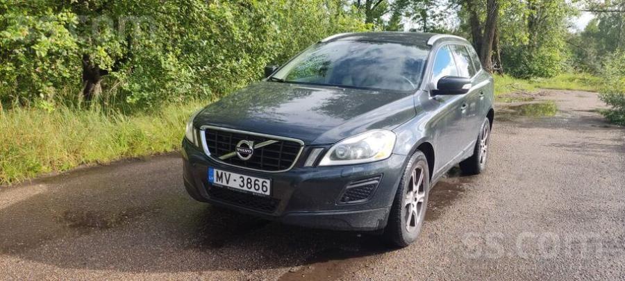 Pelēks Volvo XC60 2012 Daugavpils, ar dzinēja tilpumu 2.40 L un nobraukumu 247 tūkst. km par 9700 €, foto 1 vietnē AUTOMOTO.COM.LV