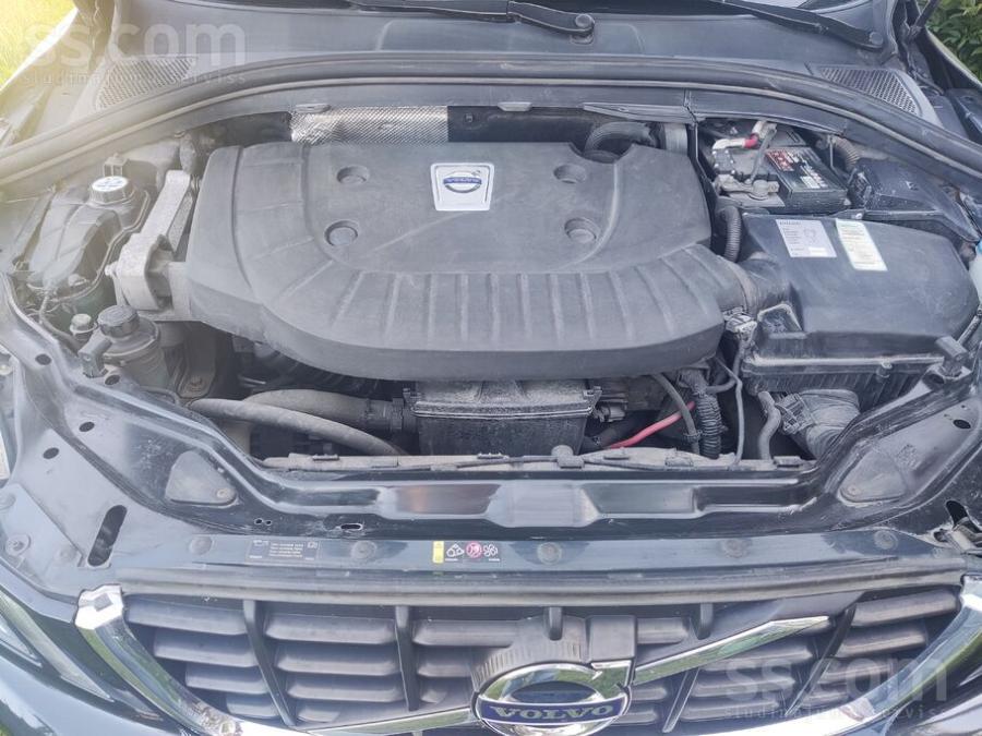 Pelēks Volvo XC60 2012 Daugavpils, ar dzinēja tilpumu 2.40 L un nobraukumu 247 tūkst. km par 9700 €, foto 13 vietnē AUTOMOTO.COM.LV